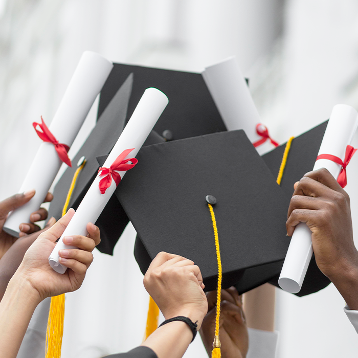 Cadouri de sfârșit de an pentru absolvenți de toate vârstele | StarGift.ro